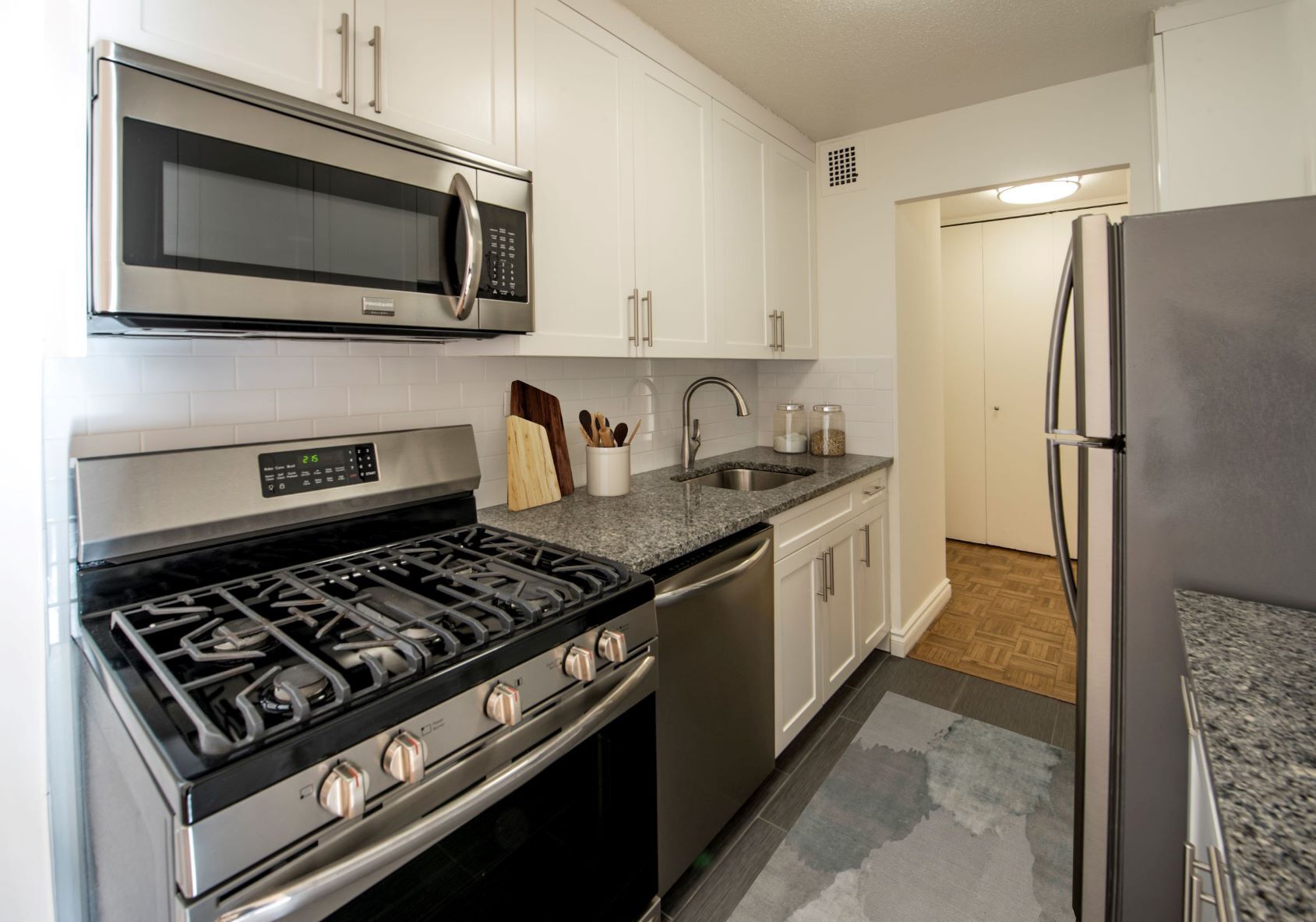 Apartments Gallery | Ruppert Yorkville Towers